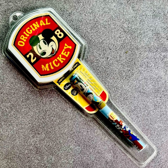Disney | Office | New Disney Original Mickey Mouse 28 Collectible ...